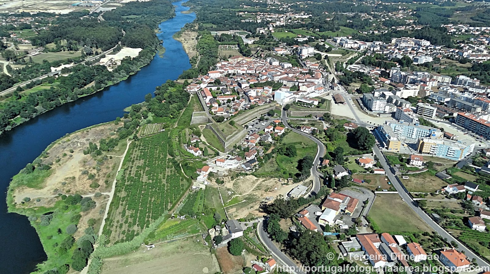 A Terceira Dimensão: Monção