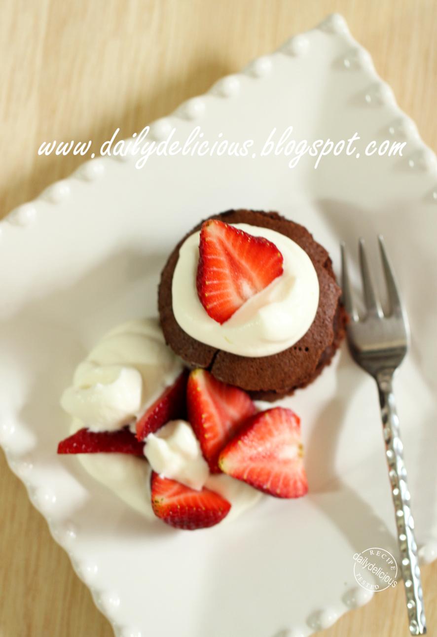 dailydelicious thai: Flourless chocolate mini cake: Darkness on my plate!
