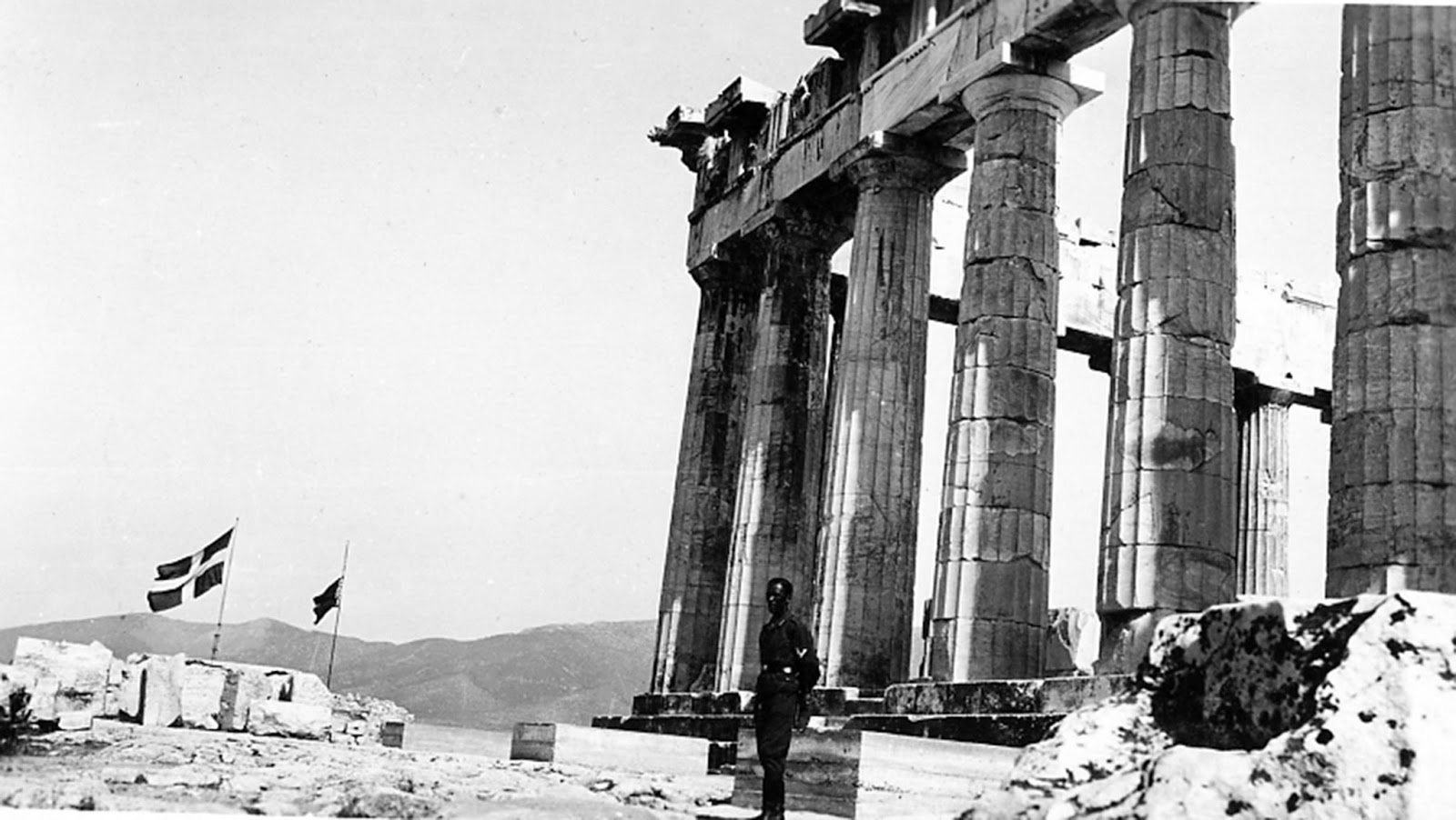 Swastika on the Acropolis: The truth behind the myths – WW2Wrecks.com