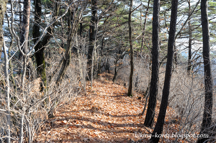 Hiking, Trekking, Local Tour in Korea: Obongsan (Obong mountain ...