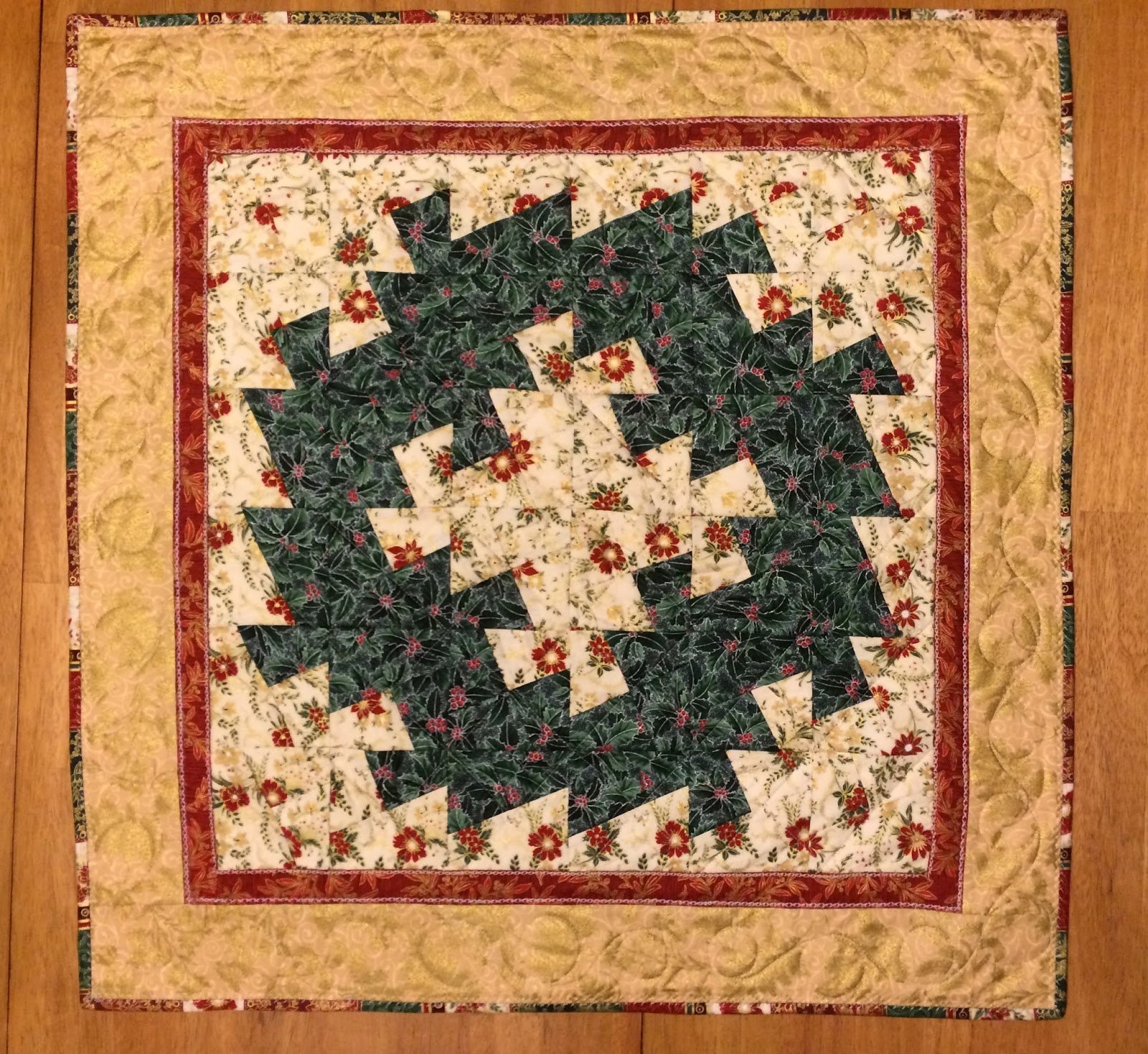 Fluffy Puppy Quilt Works: Twister Wreath Quilt