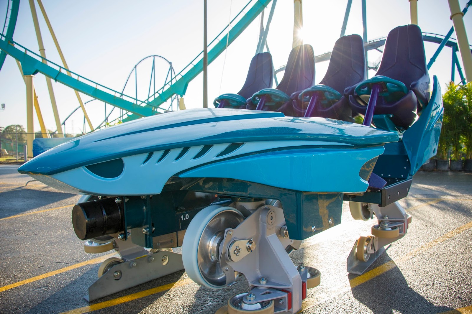 NewsPlusNotes: SeaWorld Orlando Reveals Mako's Sleek Train Design