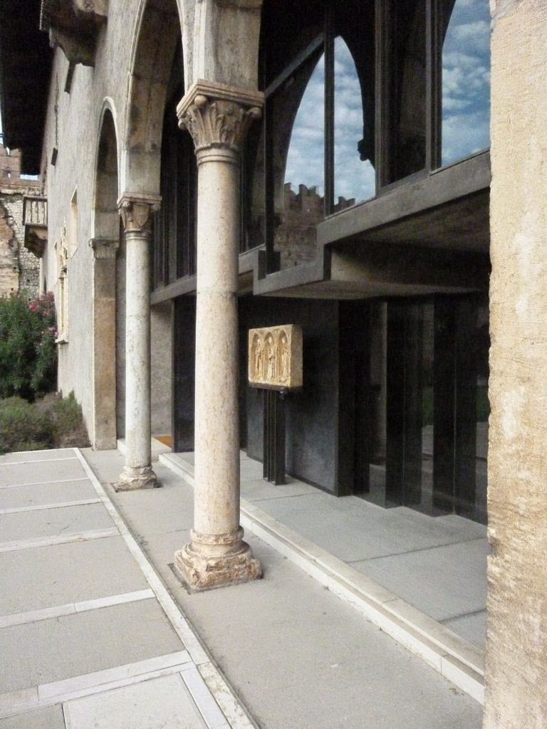 Shftoptplus/UTS: Castelvecchio Museum, Carlo Scarpa