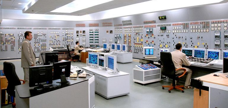 NUCLEAR POWER: INSIDE A NUCLEAR PLANT