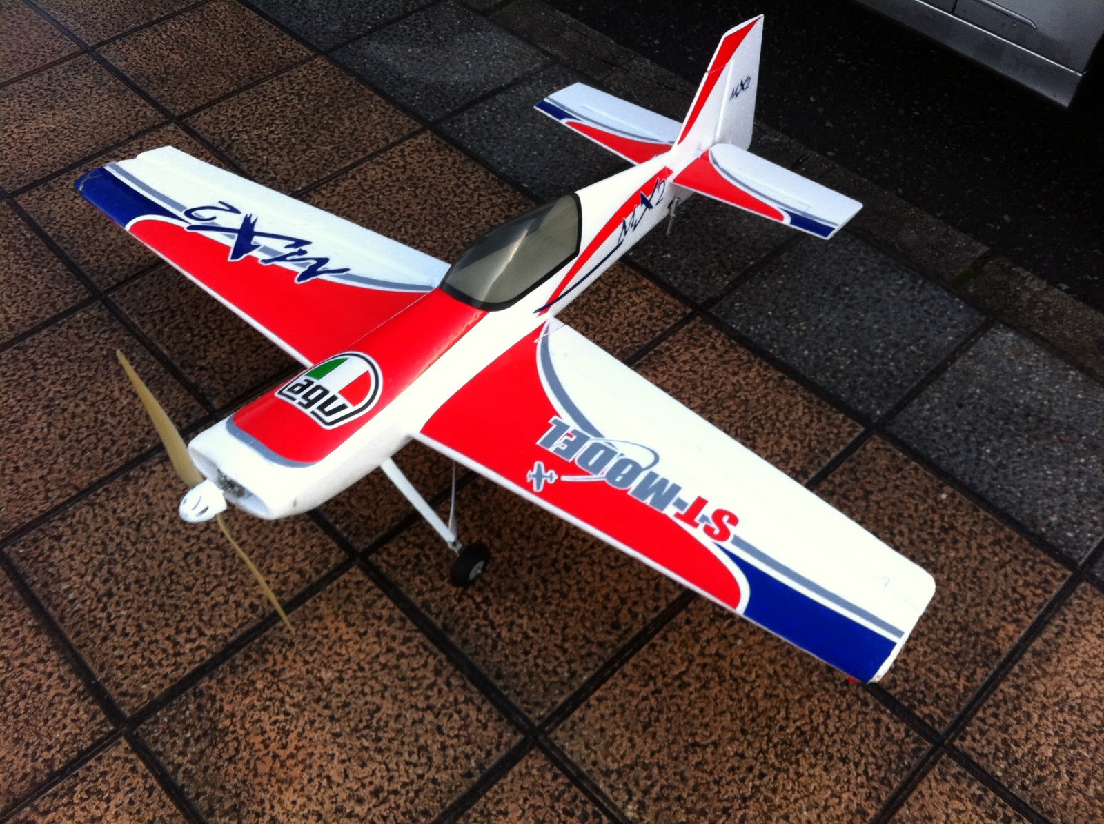 Aeromodelismo para torpes...: MX2 de ST-Model