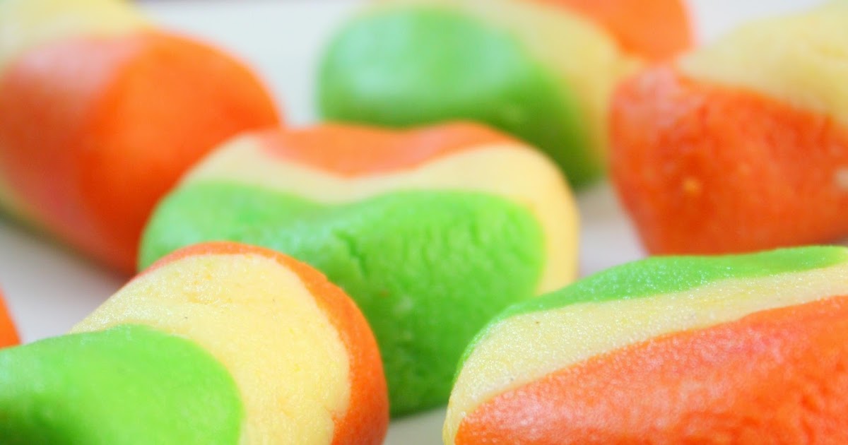 Cook like Priya: Tri-color Pedas - A sweet Independence Day!!!