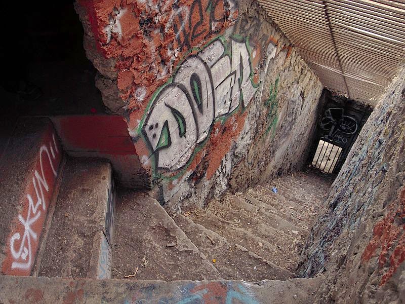 StrangePegs: Abandoned Places: Zoos