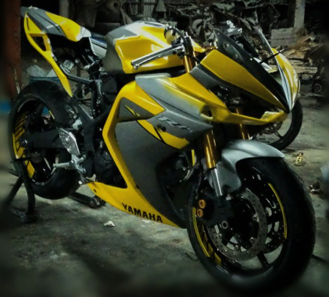 50 Foto Motor Modifikasi Yamaha R25 Terbaru lebih Sporty & Keren