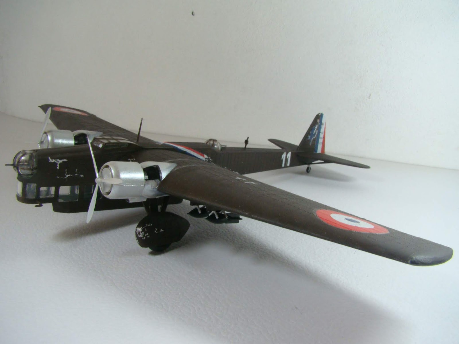 Pequeño Museo de Aviones: Amiot 143