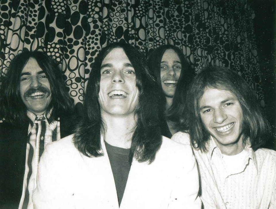 Magic Pop: Blue Ash, cuando el tiempo recupera la genialidad con ...