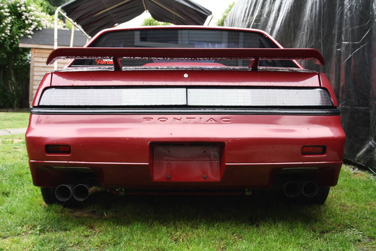 Daily Turismo: 3400 V6 Power: 1985 Pontiac Fiero GT V6