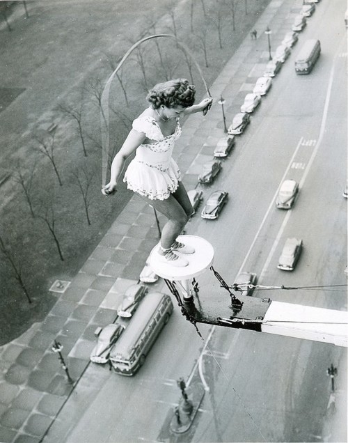 Benny and Betty Fox Performing Atop of The Street in Chicago, 1949 ...