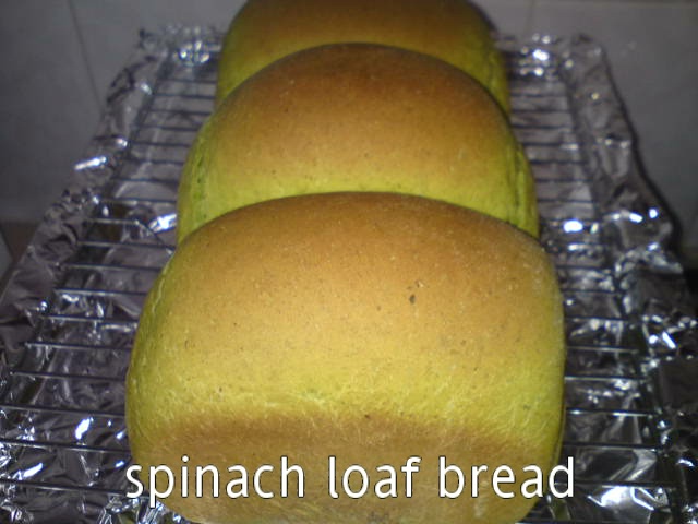 Cooking Pleasure: Spinach Loaf Bread [Straight Dough Method]