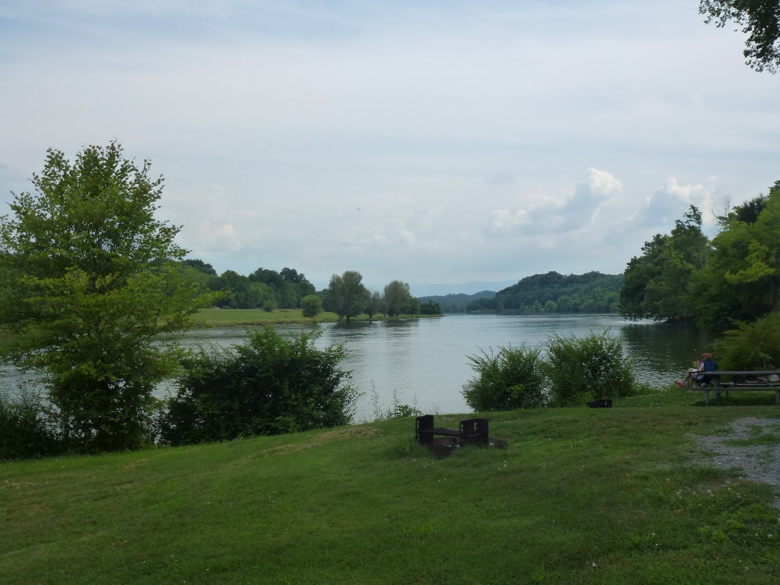 Travels With Mary & Elaine: Douglas Dam Camping