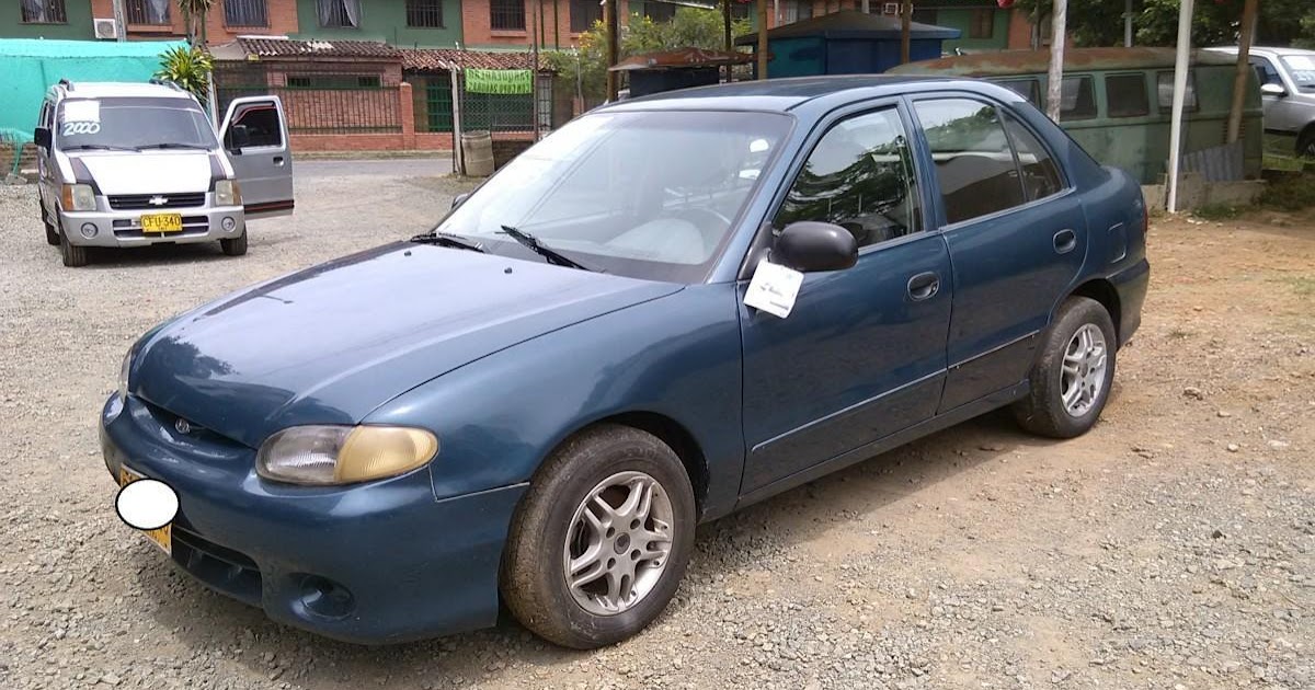 HYUNDAI ACCENT 1998 AZUL