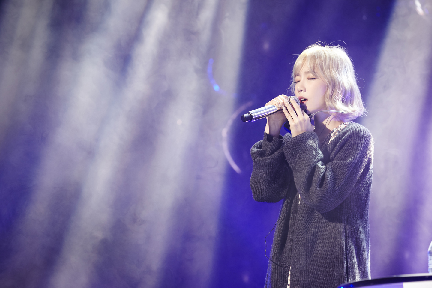 More pictures from SNSD TaeYeon's Birthday Party - Wonderful Generation