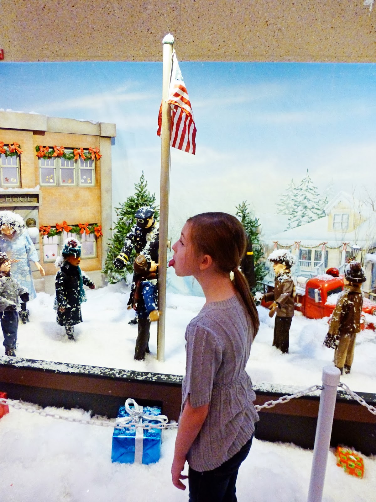 Theresa's Mixed Nuts: Visiting A Christmas Story Window Displays!