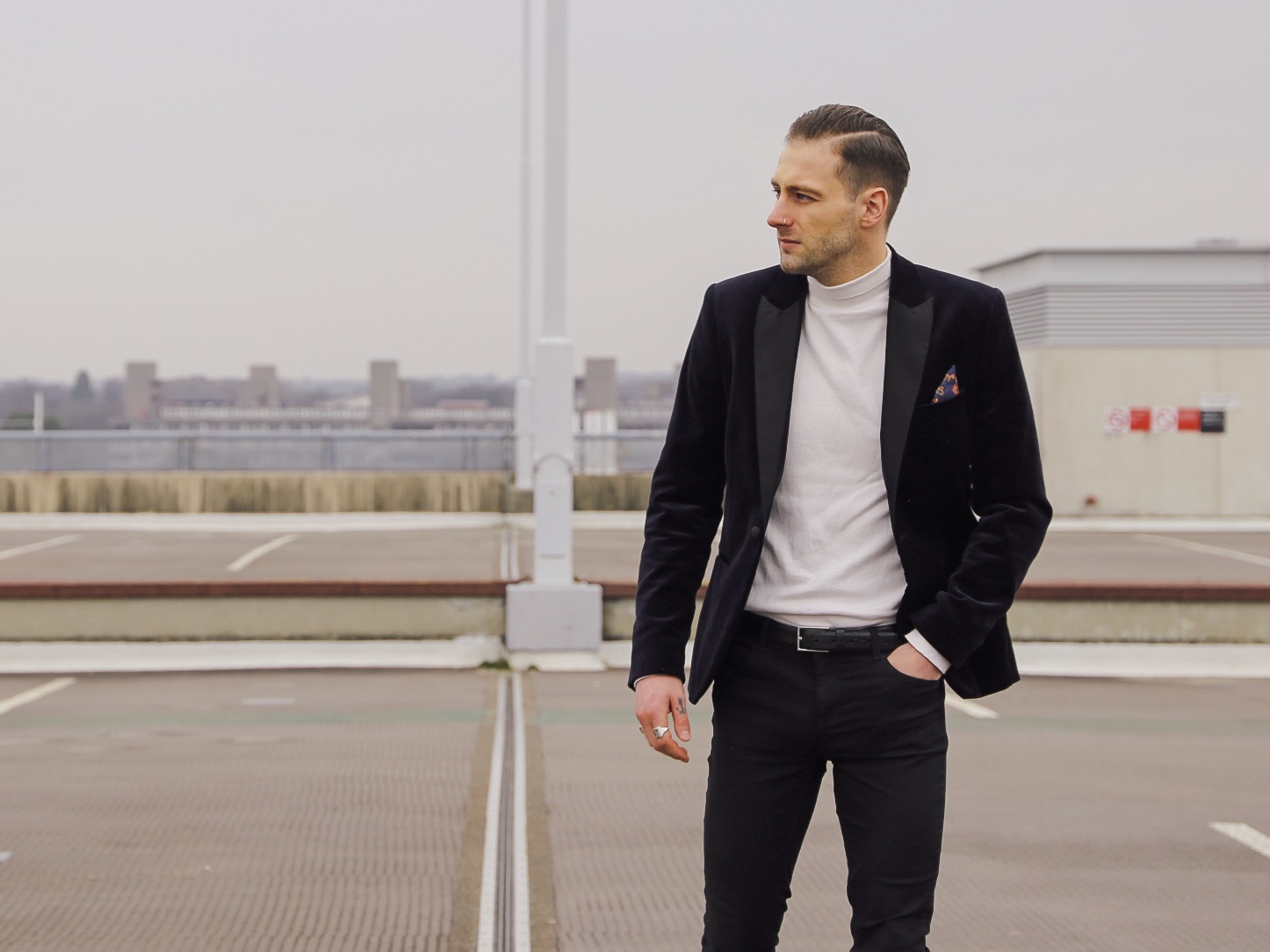 Velvet | Thomas Lloyd