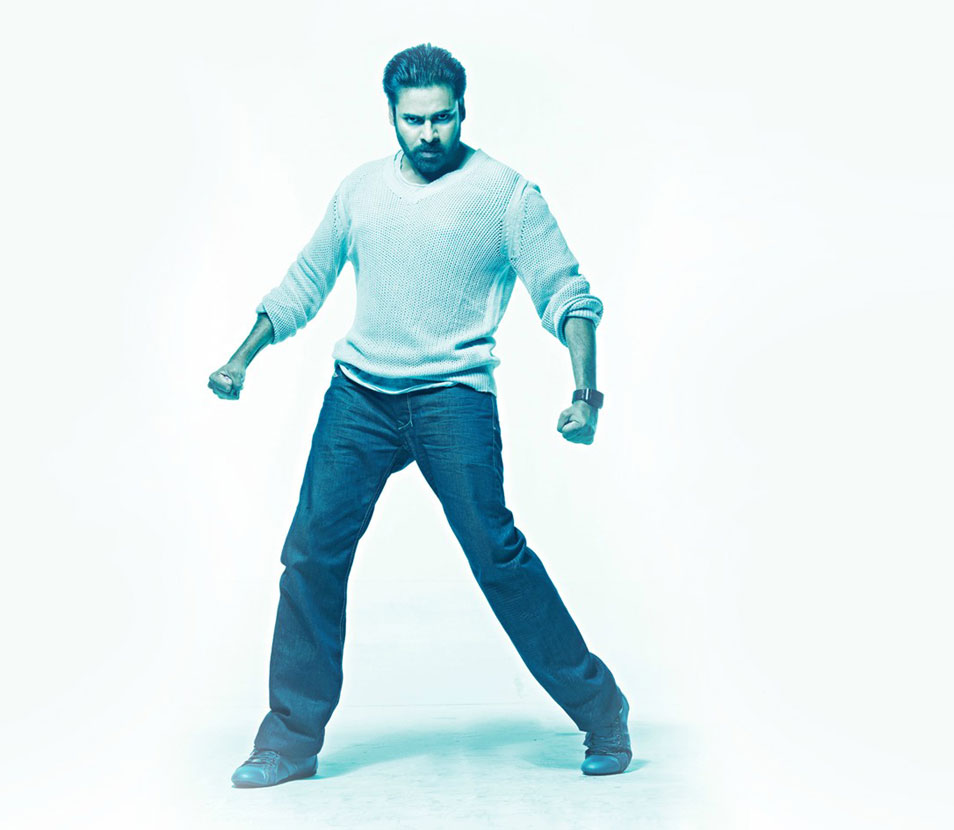 ALL IMAGES 4 FREE: PAWAN KALYAN STYLISH STILLS FROM PANJA,