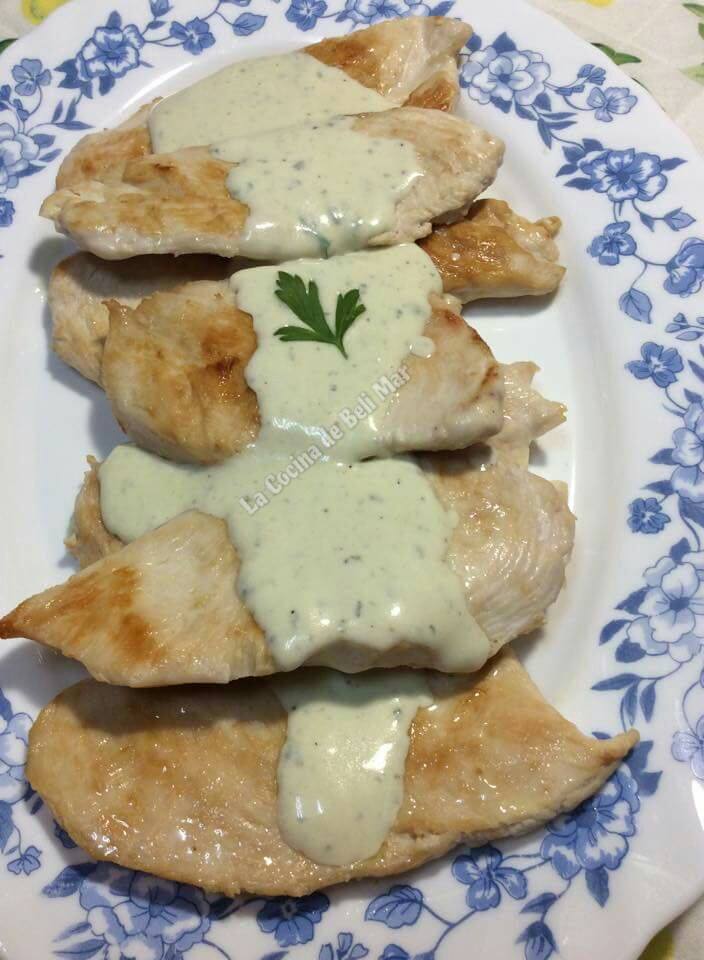 La Cocina de Beli Mar: FILETITOS DE POLLO CON SALSA ROQUEFORT