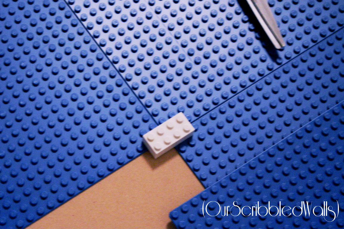 Our Scribbled Walls: DIY Lego (&Train) Table
