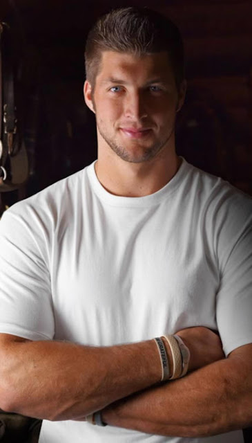 Athletes 101: Tim Tebow