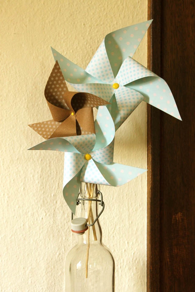Ladyface Blog: DIY Pinwheels!