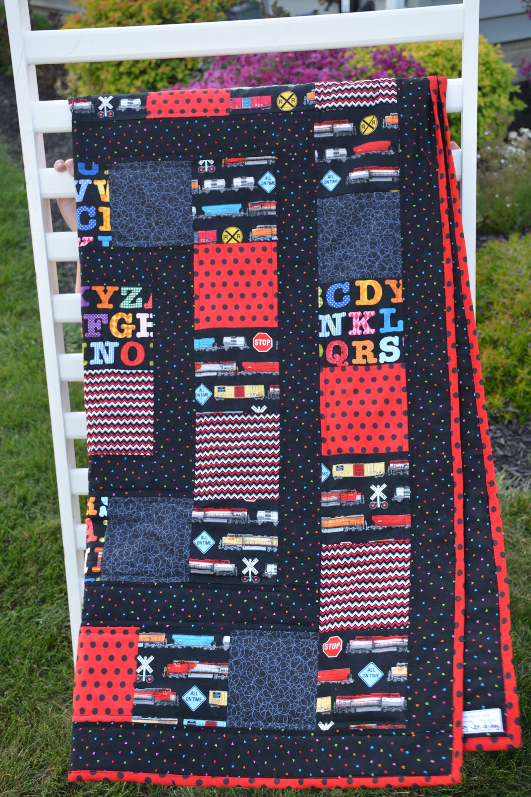 de Jong Dream House: Quilt #34: Train Tracks