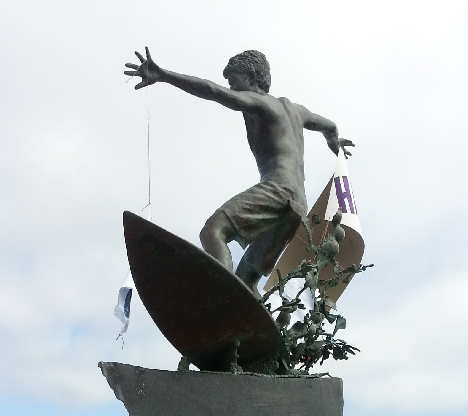 PUBLIC ART: Public Art of the Month: "The Cardiff Kook"