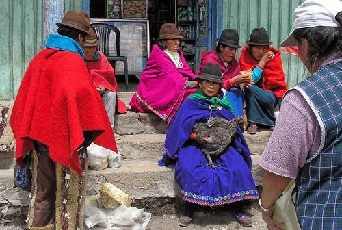 Nacionalidades y Grupos Étnicos del Ecuador: 14. QUITU CARA