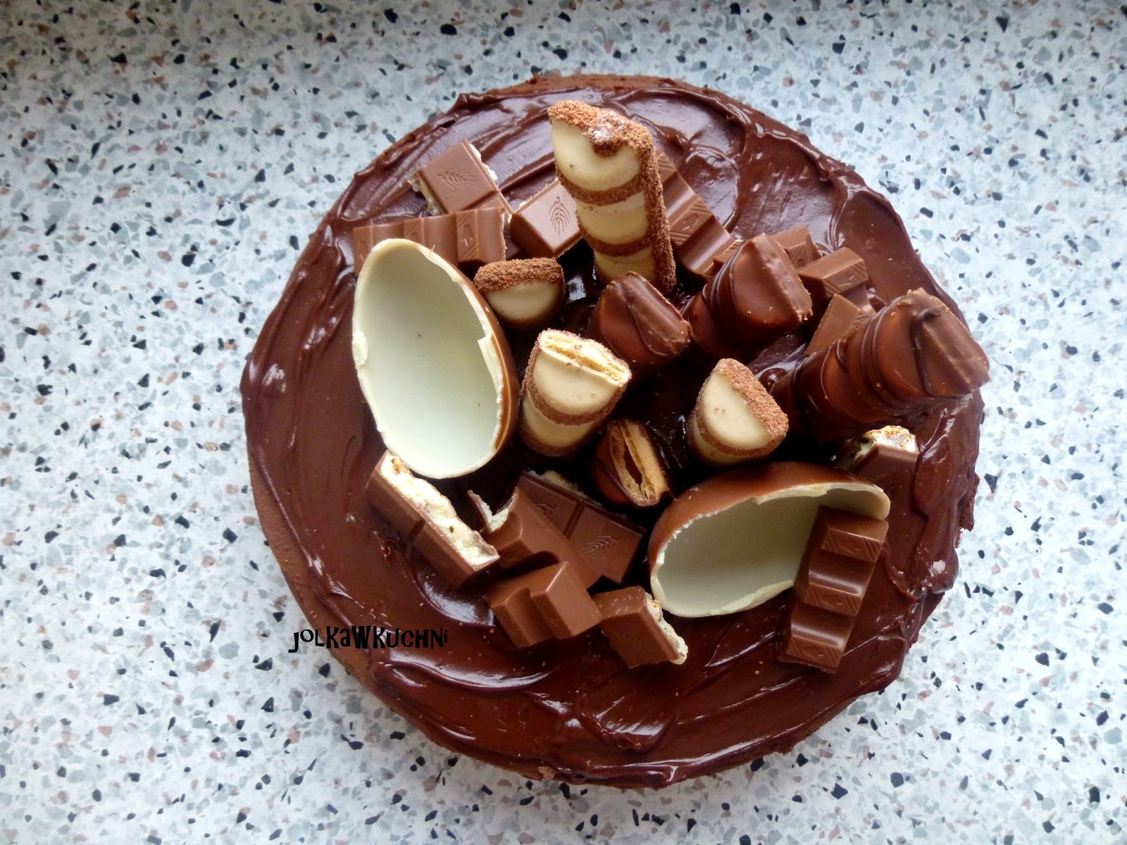 Jolka w kuchni: Czekoladowy tort Kinder