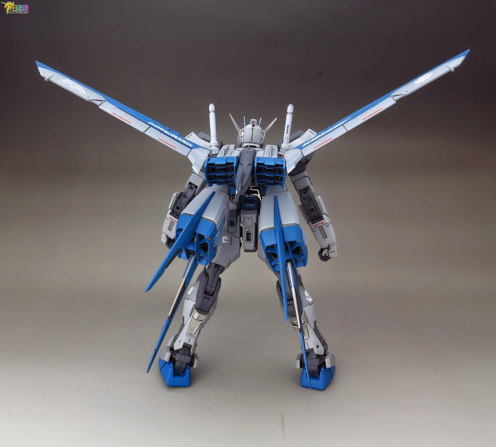 Gundam Family: MG 1/100 GAT-X105 Aile Strike Gundam Ver. RM "Phase ...