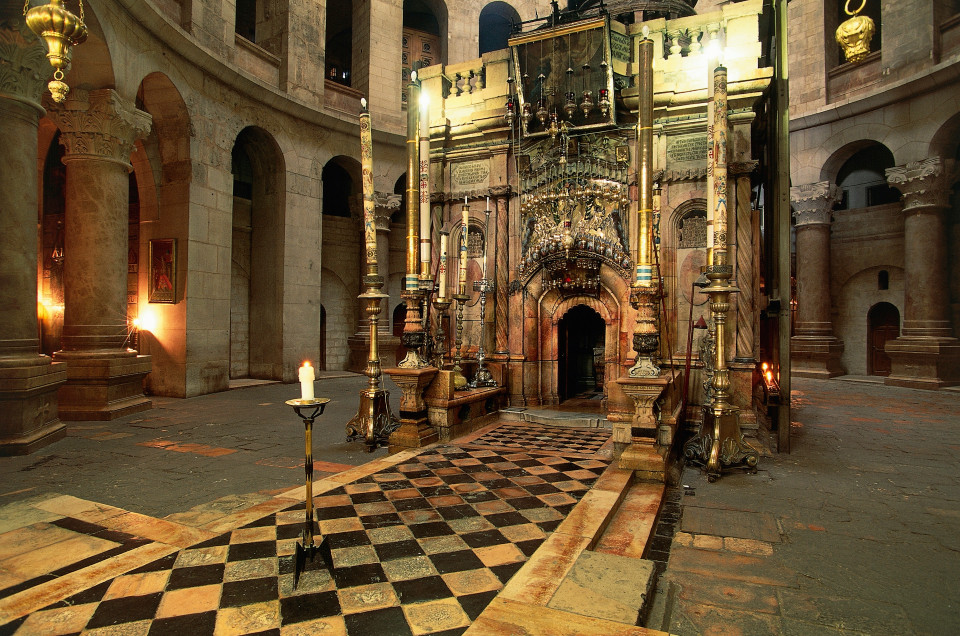 Jesus Christ s Tomb Opened For First Time In 500 Years photos jesus-christ-s-tomb-opened-for-first-time-in-500-years-photos