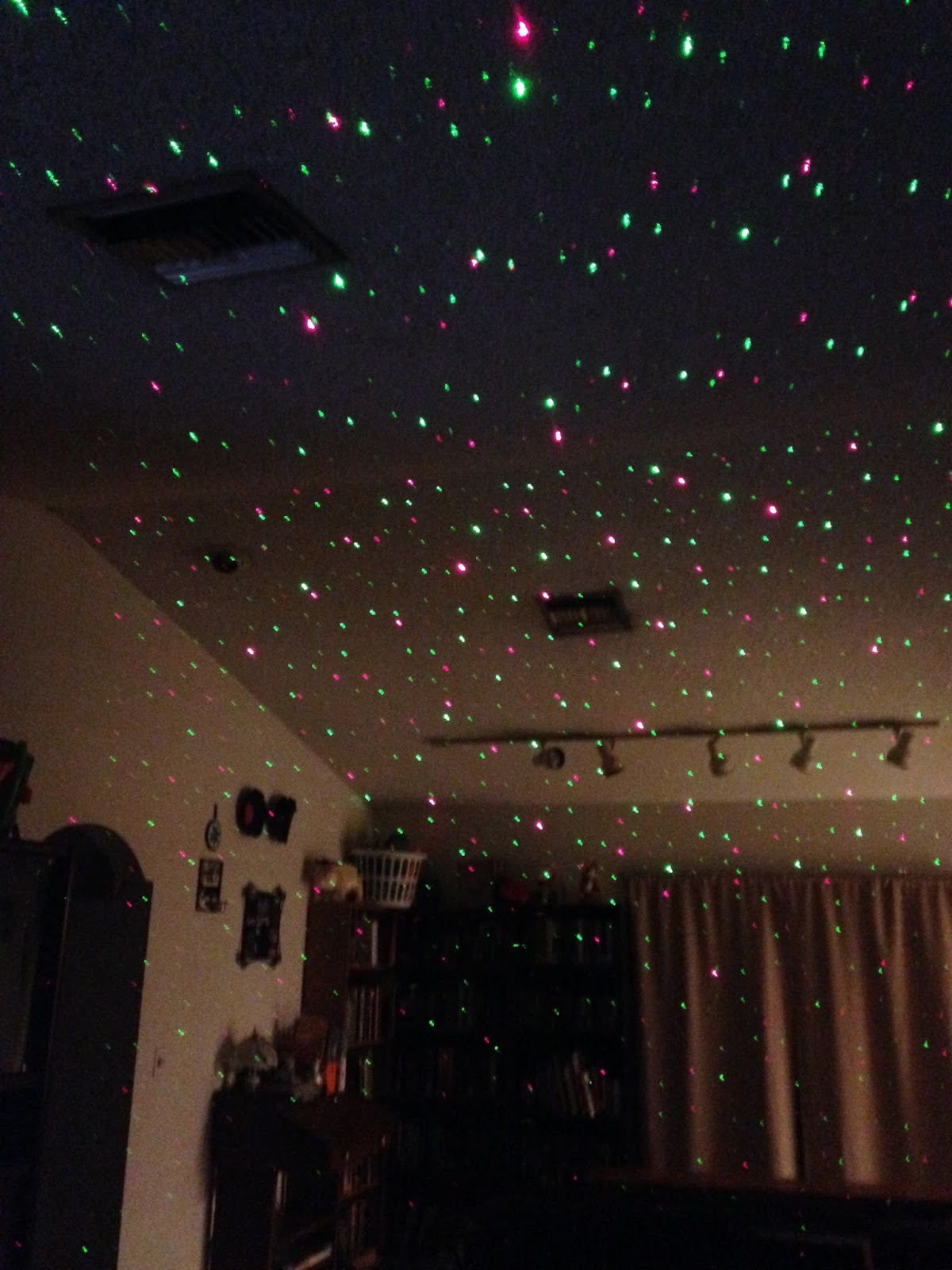 FreeSenseNews: MY REVIEW OF STARRY LIGHTS CHRISTMAS LASER LIGHTS