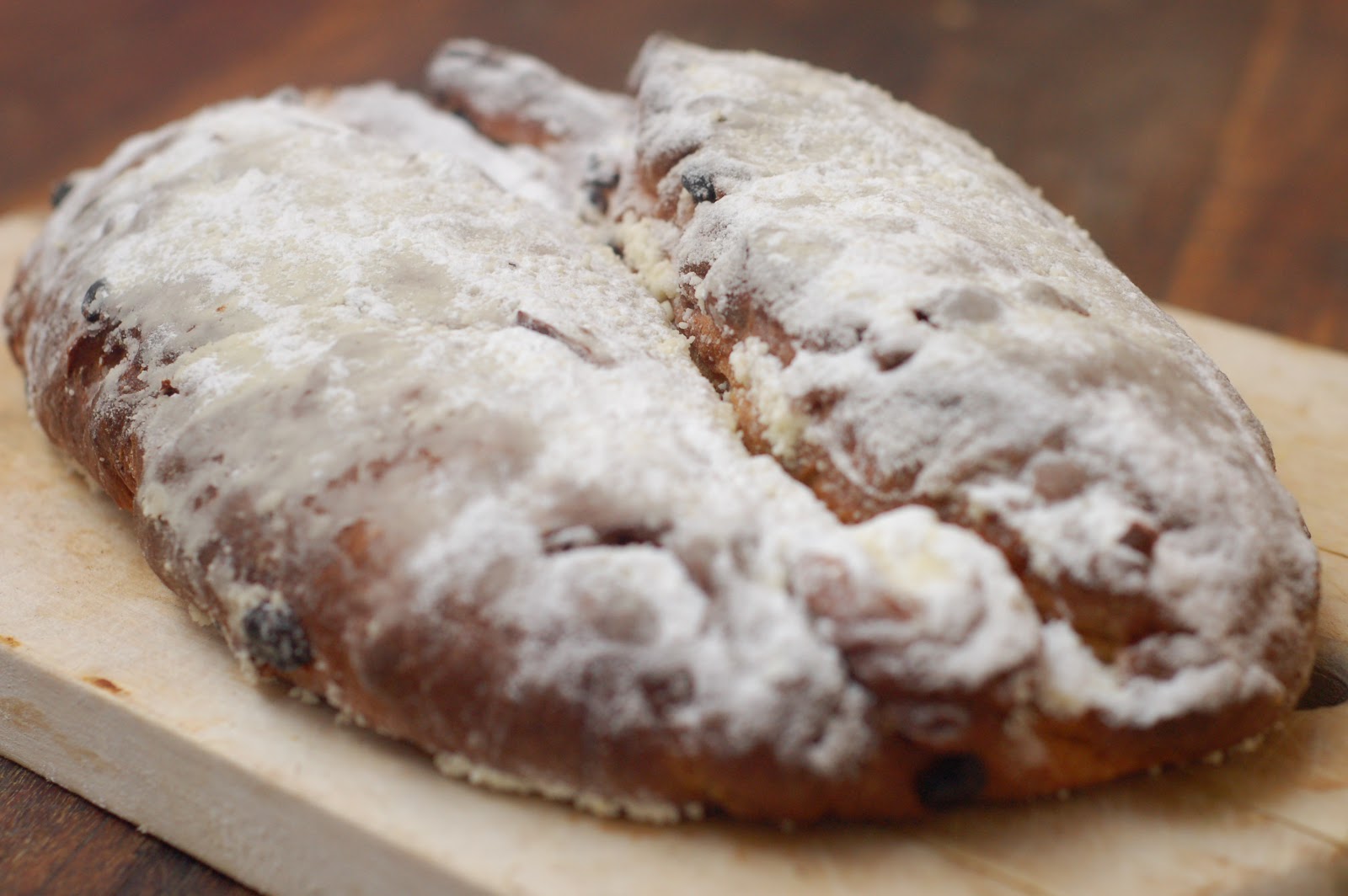 how to eat properly: stollen