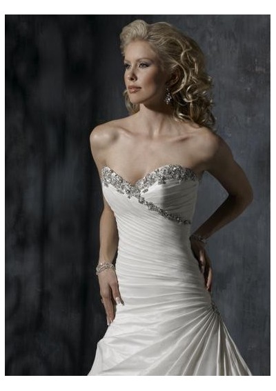 6 High Fashion Designer Wedding Dresses