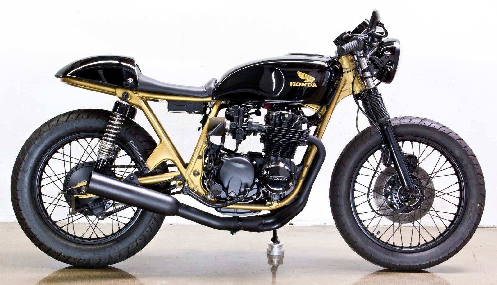 Cabeça Motorizada: CB 550 1977 cafe racer