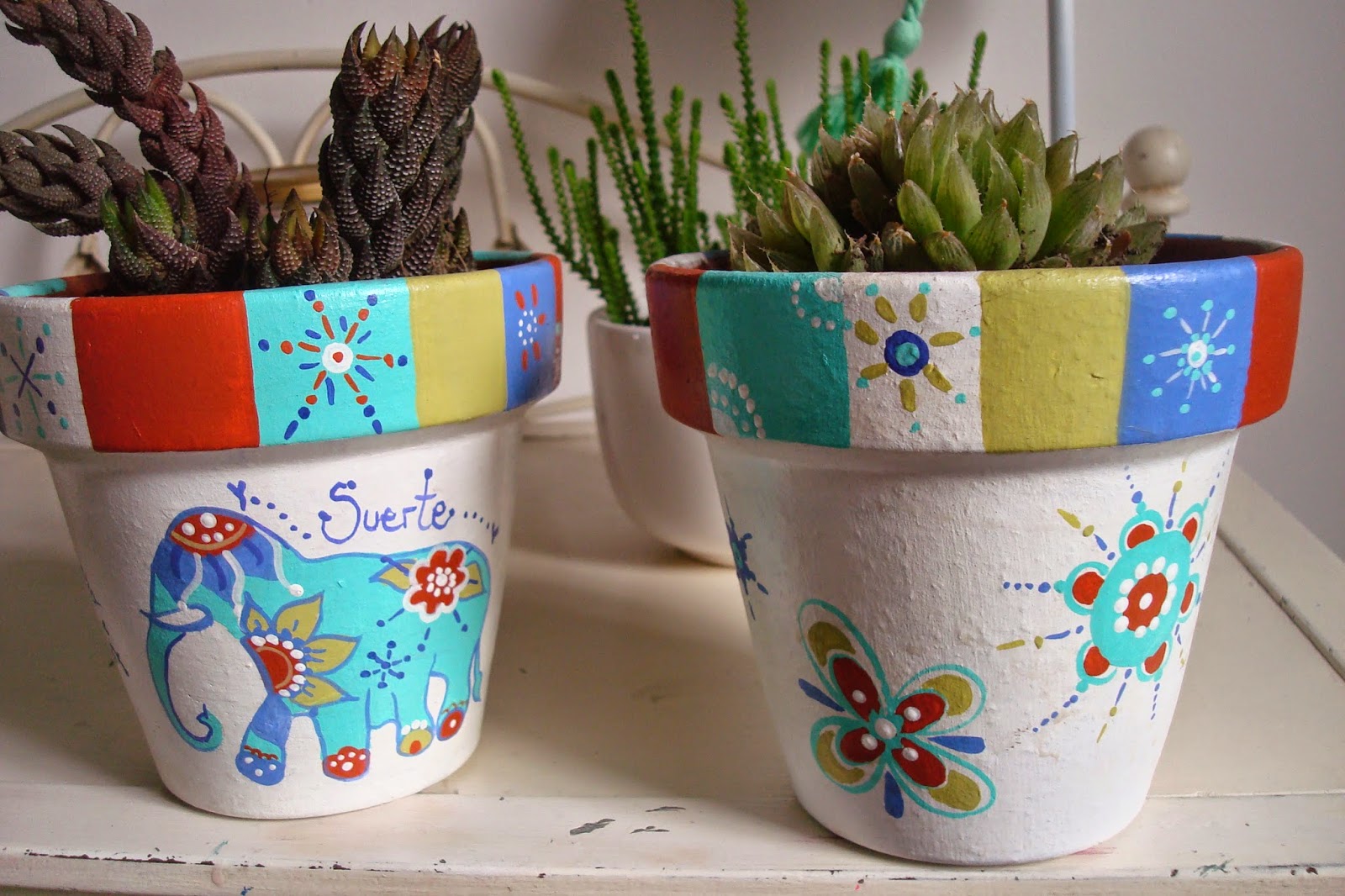 EL TALLER DE VALERIA CECCHINI: macetitas pintadas...colores para ...