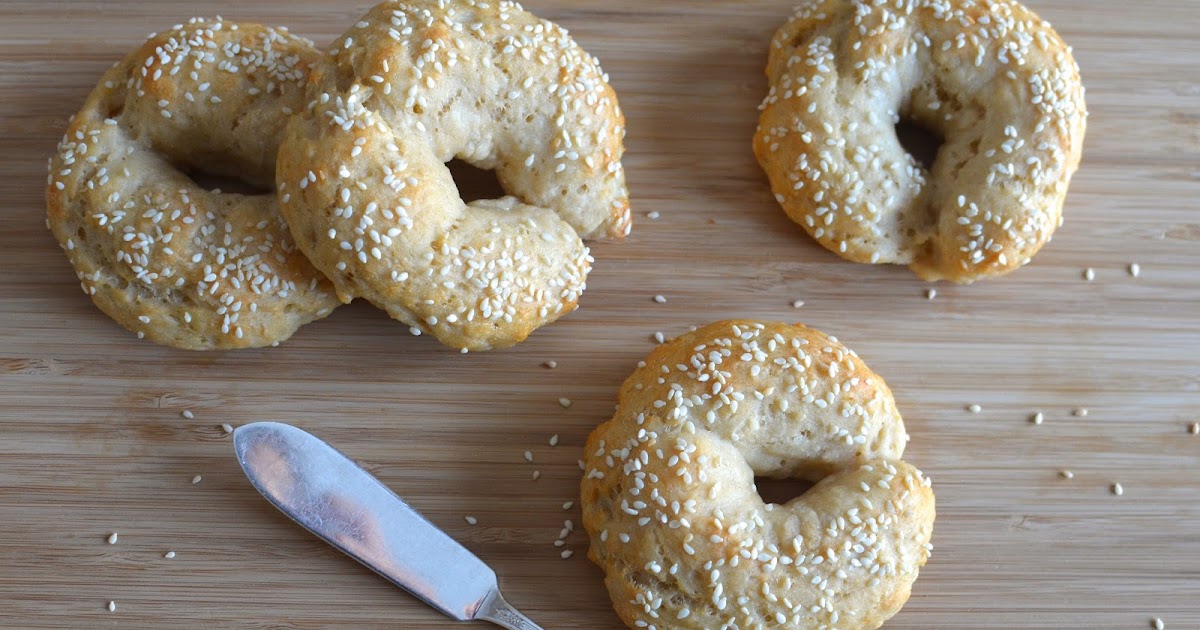 Playing with Flour: Easy bagel recipe!