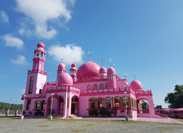 DIY Itinerary and Travel Guide to Pink Mosque and Grand Mosque in ...