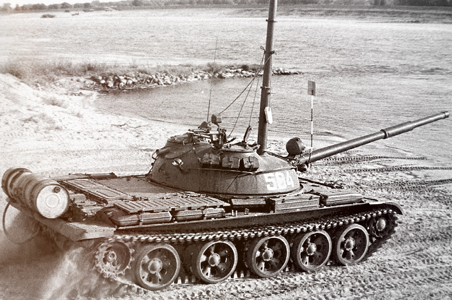 Tank Archives: T-62: Return of the Smoothbore
