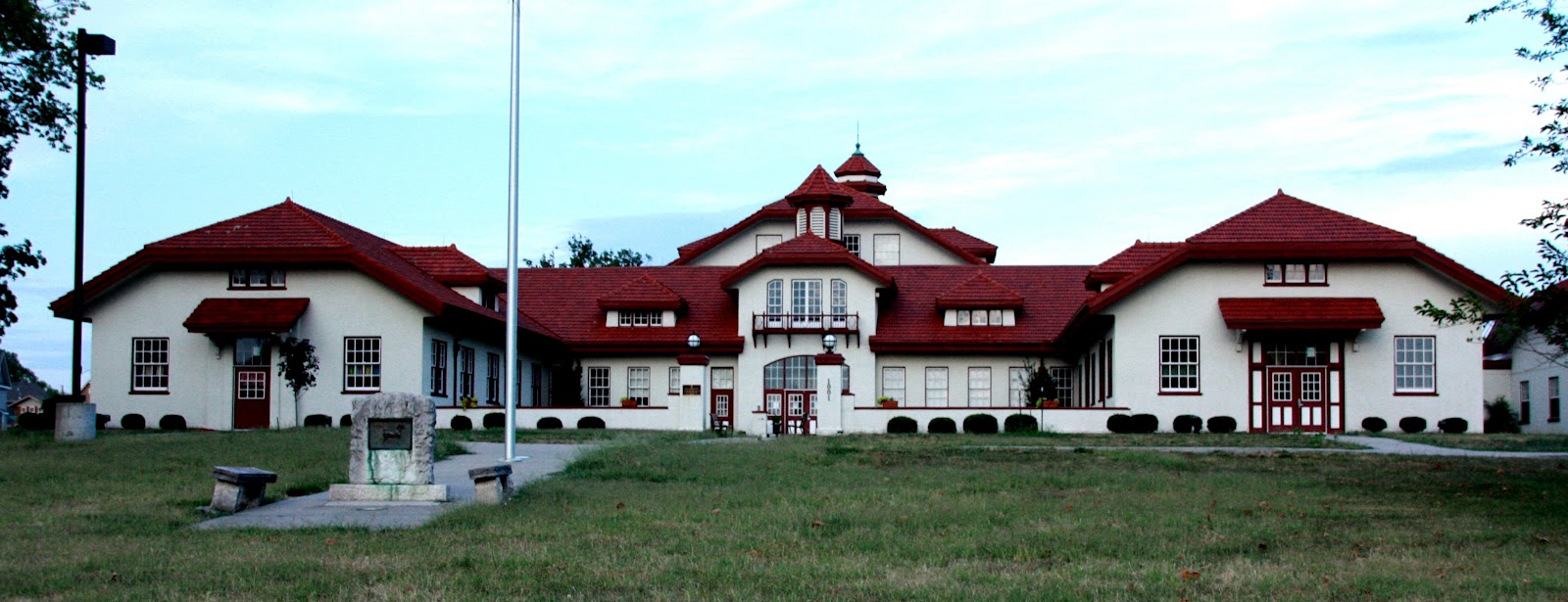 jerrysgloriasrvtravels: Camping at the Famous Longview Farm