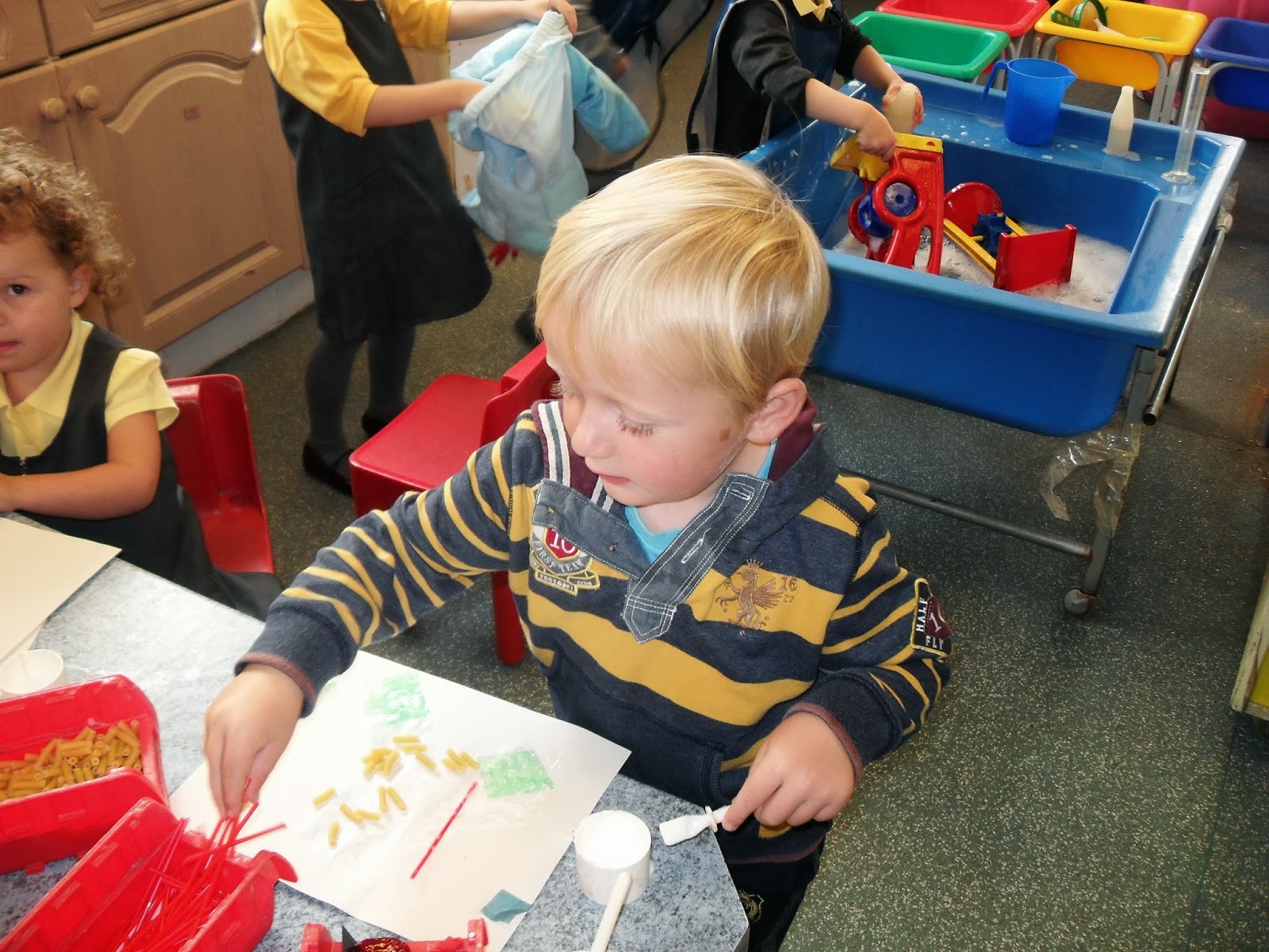 Gleadless Primary School Foundation Stage: At last! new starters am