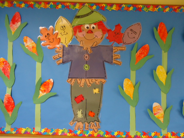 Trinity Preschool Mount Prospect: Fall scarecrow bulletin board- Oak room