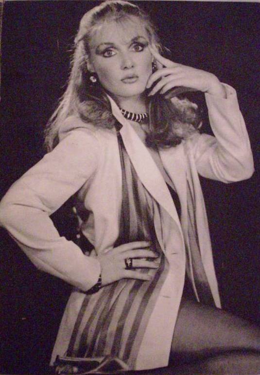 Suna Yıldızoğlu / Oyuncu | S İ N E M A E S İ N T İ L E R İ