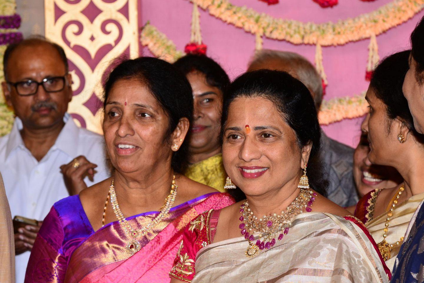 Allari Naresh and Viroopa Marriage Photos - Telugu Cinema Samacharam