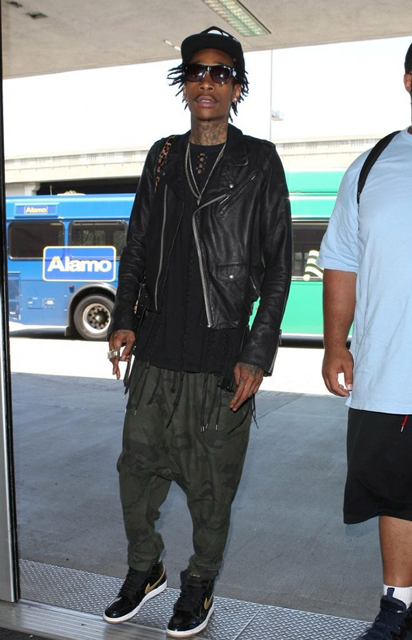 THE SOUTHERNER SWAG BLOG !: WIZ KHALIFA HITTING LAX