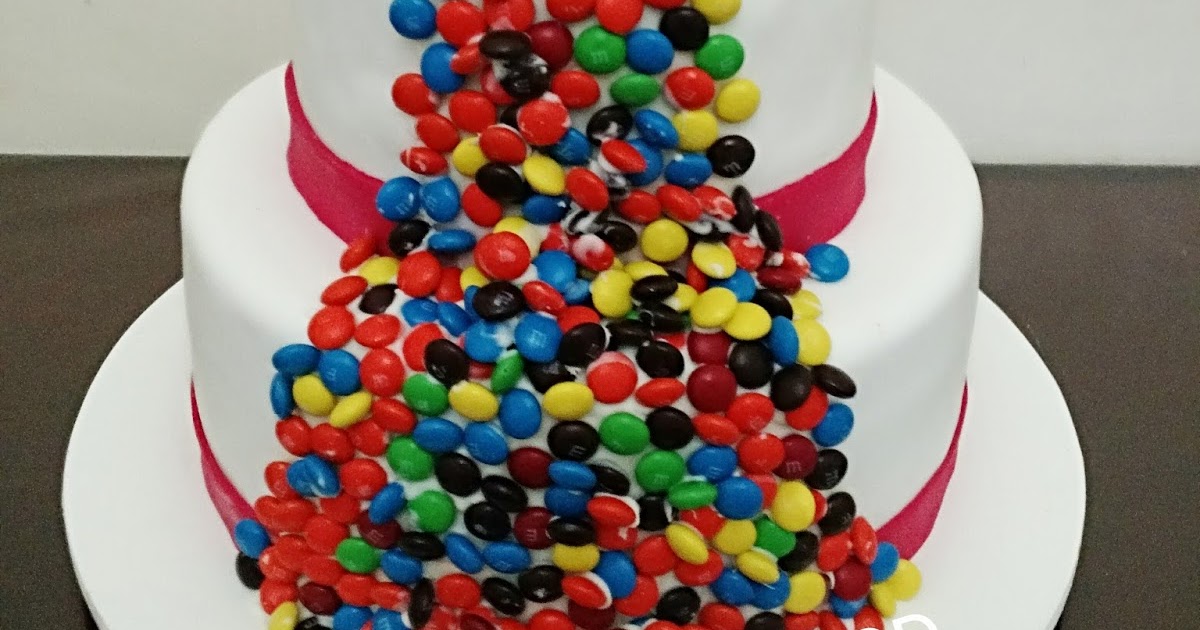 Rogerio Cake Designer: Bolo M&Ms Cascata