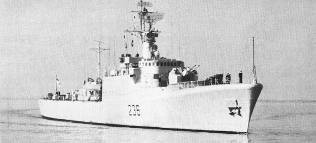 NO-BADGE KILLICK: HMCS Gatineau