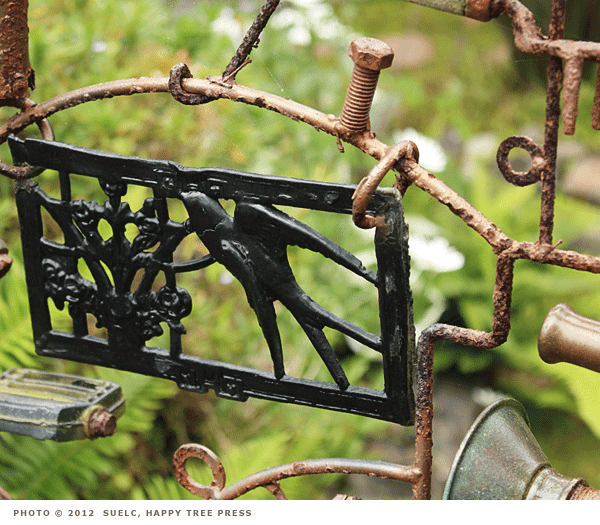 Little Sunny Studio: Recycled Art: Garden Gate